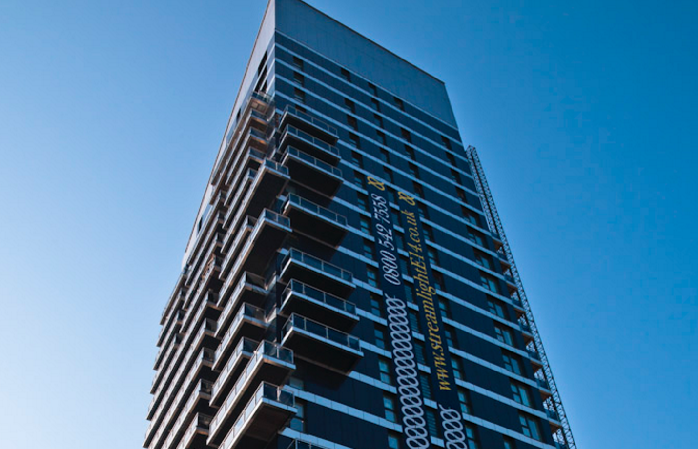162x - Domus Facades
